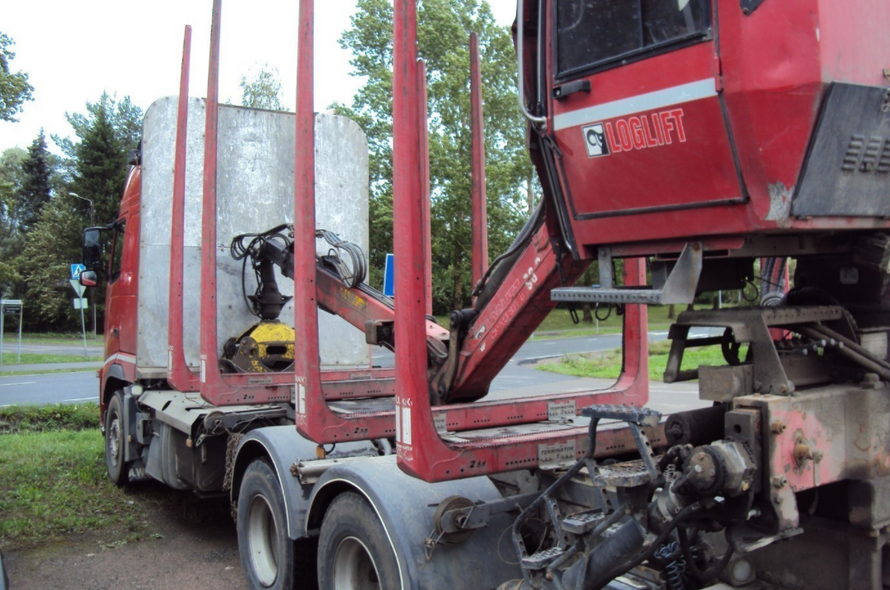 VANZARE CAMIOANE FORESTIERE, AUTOMACARALE,MACARALE